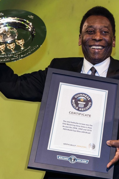 Pelé, lenda do futebol brasileiro, morre aos 82 anos | Guinness World ...