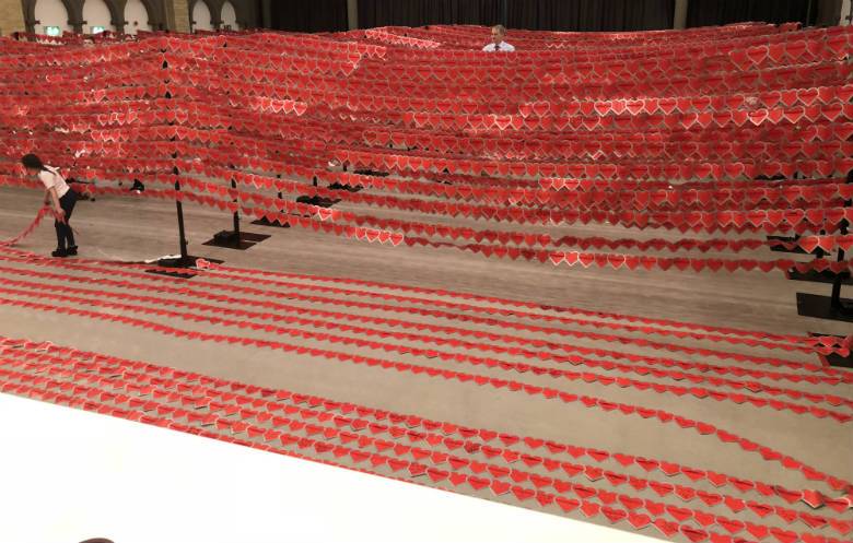 Longest chain of paper hearts | Guinness World Records