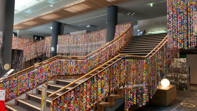 Largest display of origami shurikens | Guinness World Records