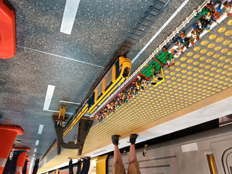 Most carriages in a toy train | Guinness World Records