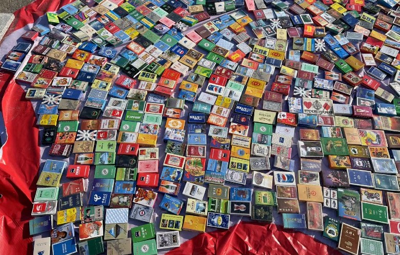 Largest display of playing cards | Guinness World Records
