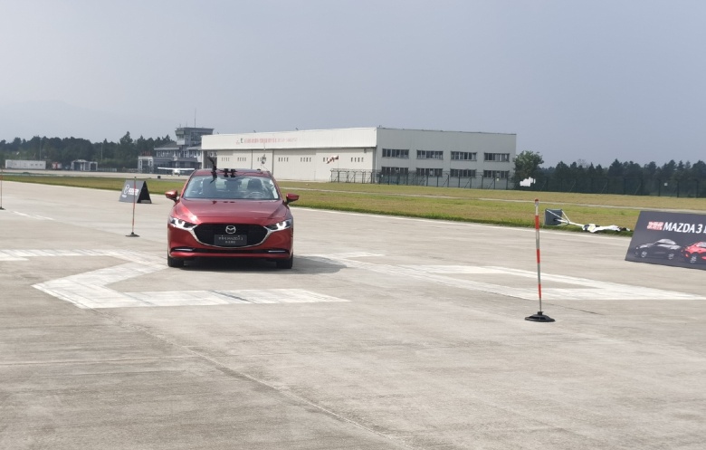 Fastest tele-operated vehicle slalom | Guinness World Records