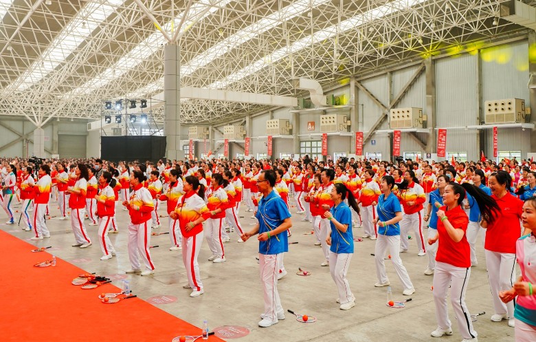 Largest Tai Chi rouli ball display | Guinness World Records