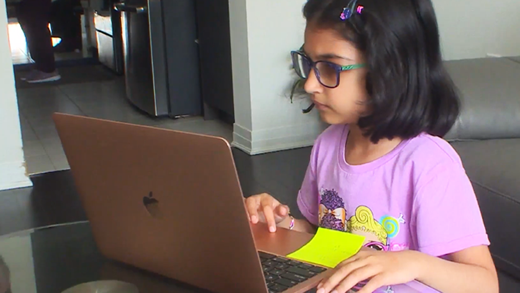 Youngest videogame developer (female) | Guinness World Records