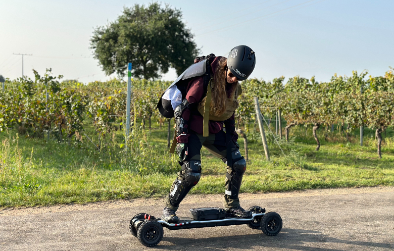 Longest journey by electric skateboard (female) | Guinness World Records