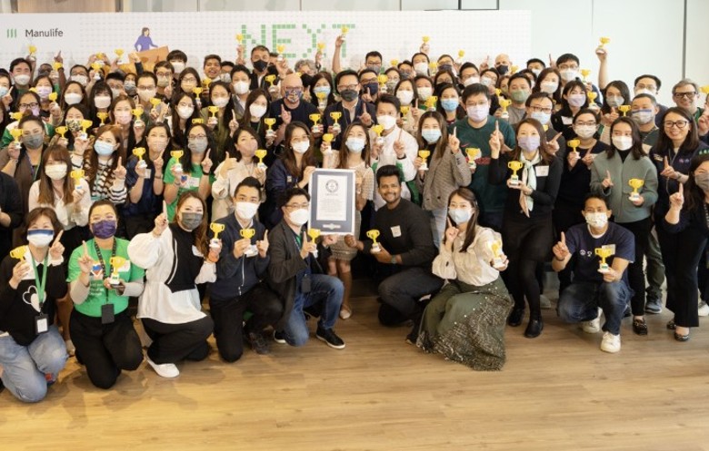 Most people building interlocking plastic brick sculptures online and ...