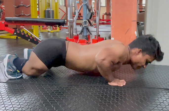 Most push ups in one minute (male) - SS | Guinness World Records