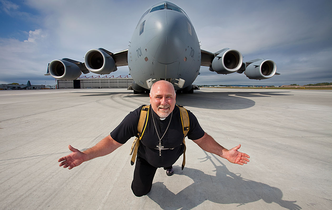 Heaviest aircraft pulled (male) | Guinness World Records