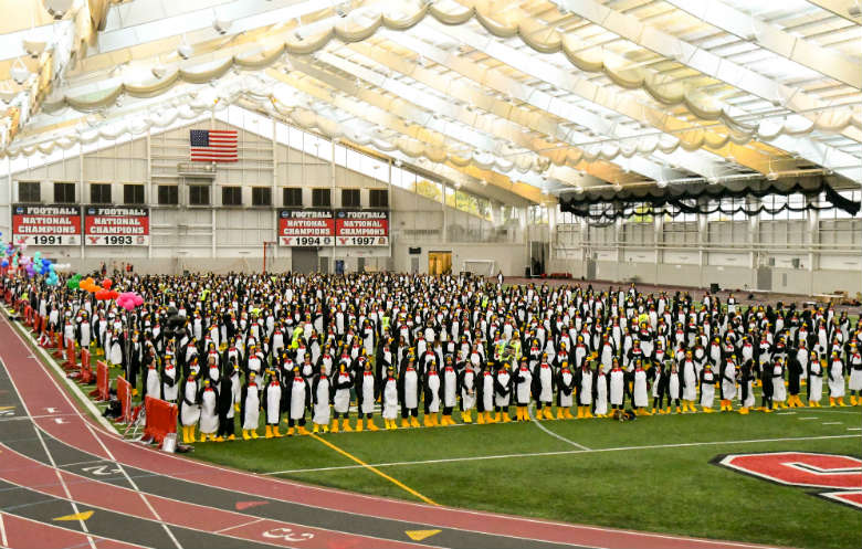 Largest gathering of people dressed as penguins | Guinness World Records