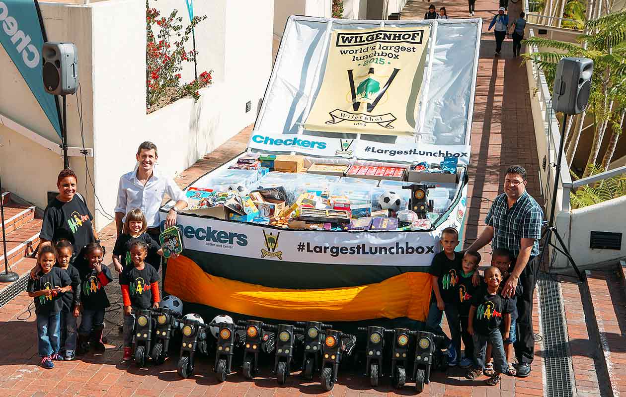 Largest lunch box | Guinness World Records