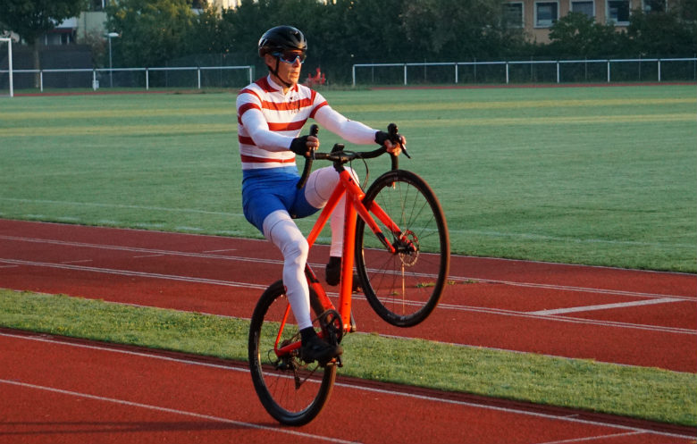 Longest bicycle wheelie in one hour | Guinness World Records
