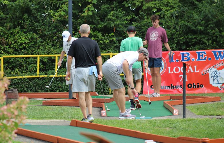 Most miniature golf holes in 24 hours (fourball) | Guinness World Records